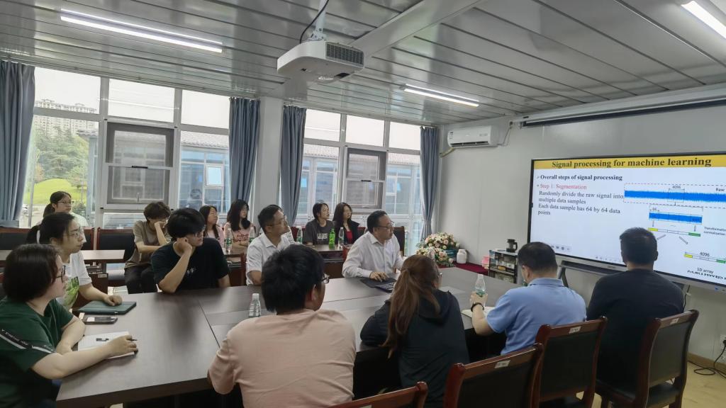 我院邀请普渡大学西北校区研究生院院长Lizhe Tan教授来校讲学-信息工程学院